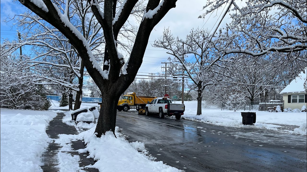 Walk with us on Snowy Day in America on roads and around home - YouTube