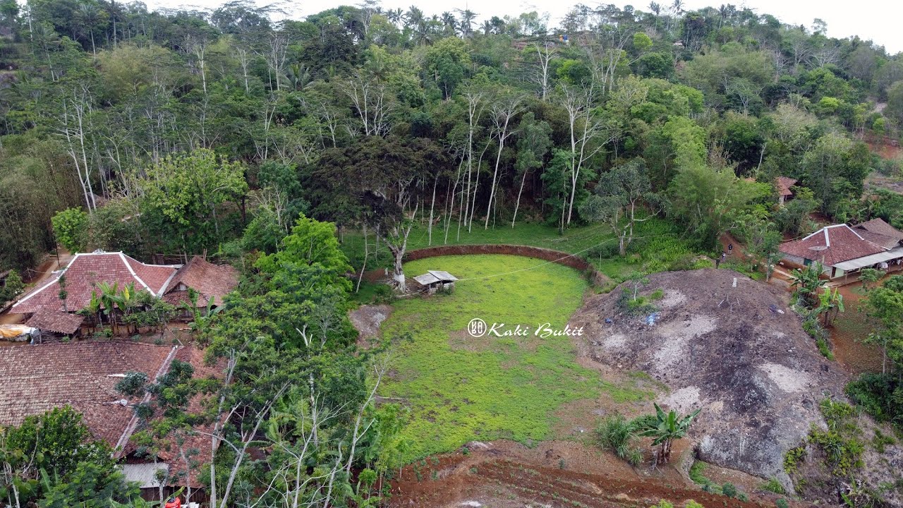 Dokumentasi Mata Air di Kampung Pitoe - Telaga Guyangan dan Tapak Kaki Kuda Sembrani - YouTube