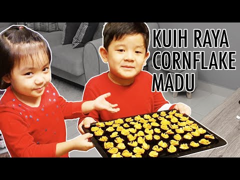 ADAM ADRA BUAT KUIH RAYA CORNFLAKE MADU - YouTube