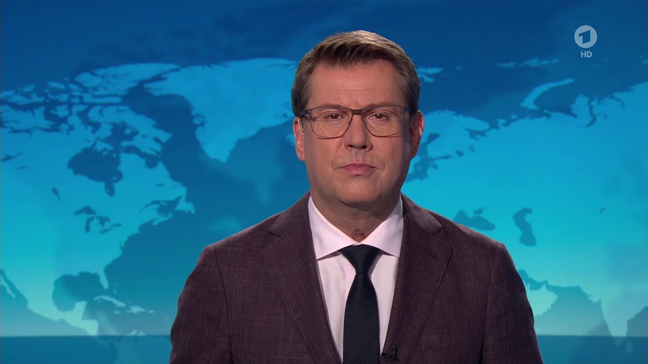 Jens Riewa moderiert mit Brille (nachts) - YouTube