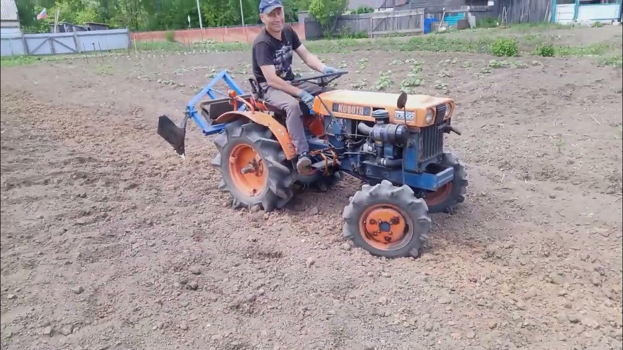 Окучивание картофеля старым японским минитрактором Kubota самодельным ...
