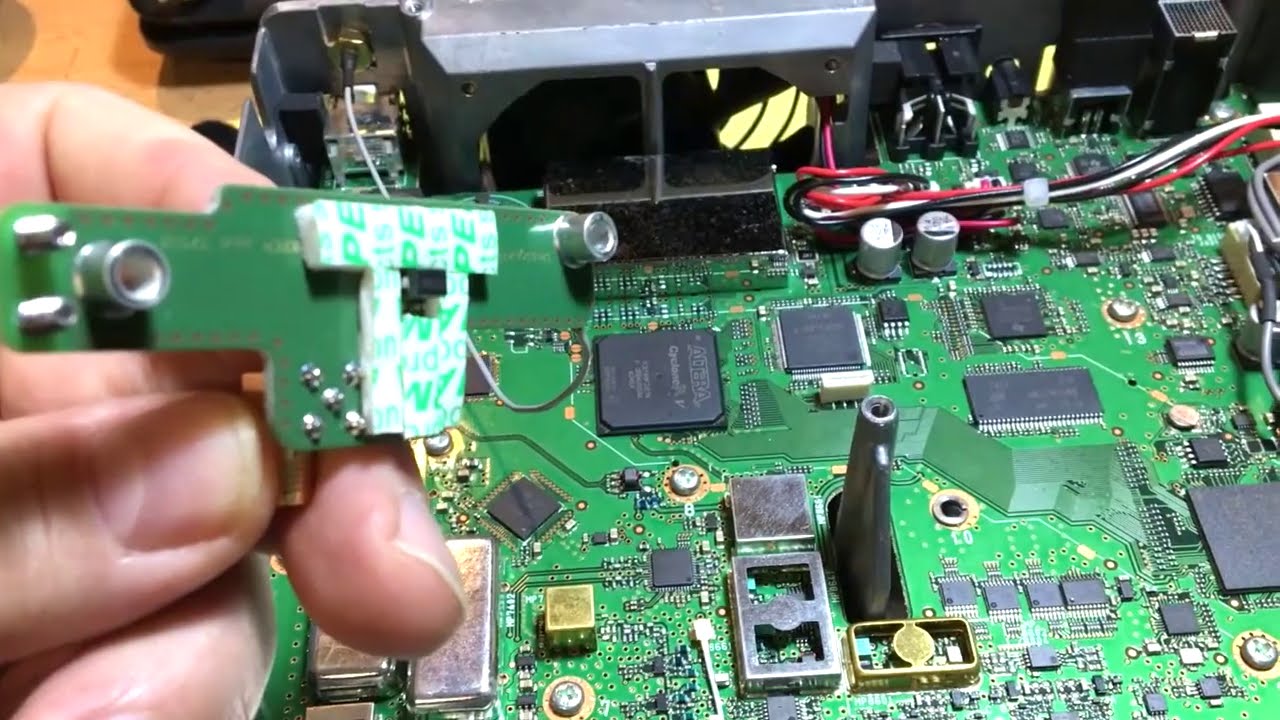 IC 9700 Leo Bodnar injection board install and mini GPS ref clock ...