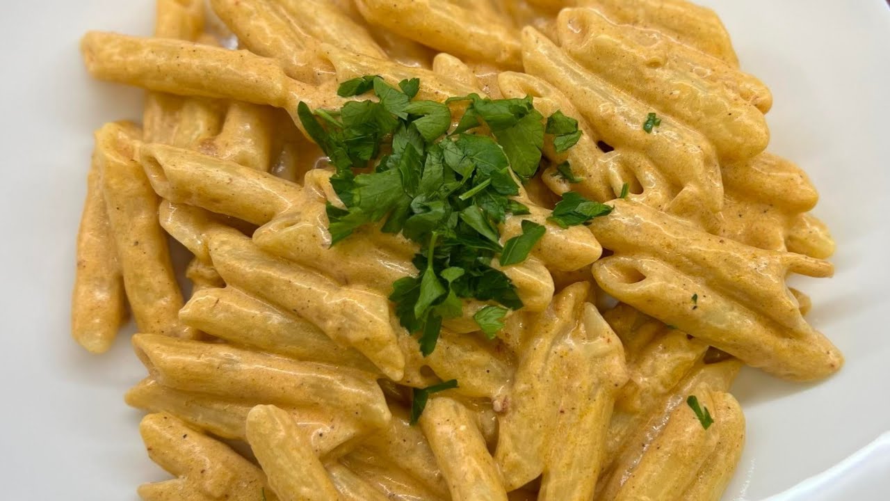 Makarona me sos - YouTube