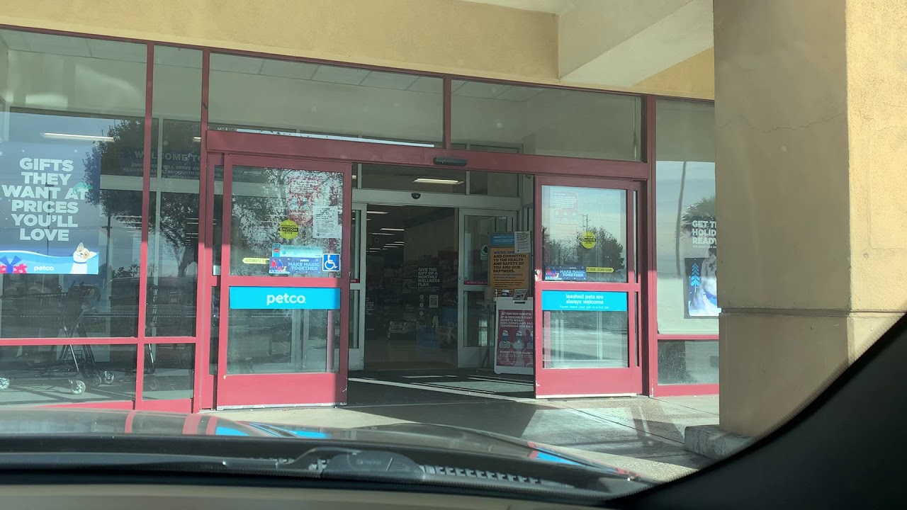 Petco Automatic door fail! - YouTube