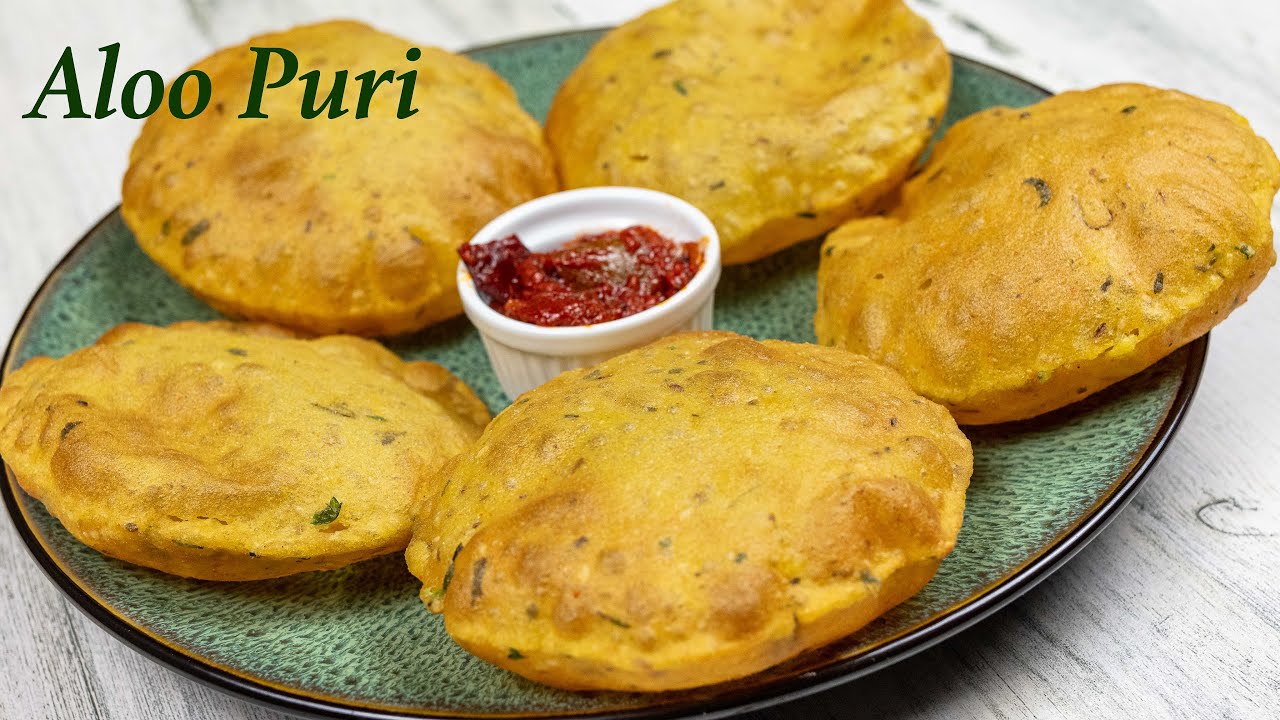 Puffy Soft & Masaledaar Aloo Puri Recipe 😋😋😋 | Potato Poori recipe ...