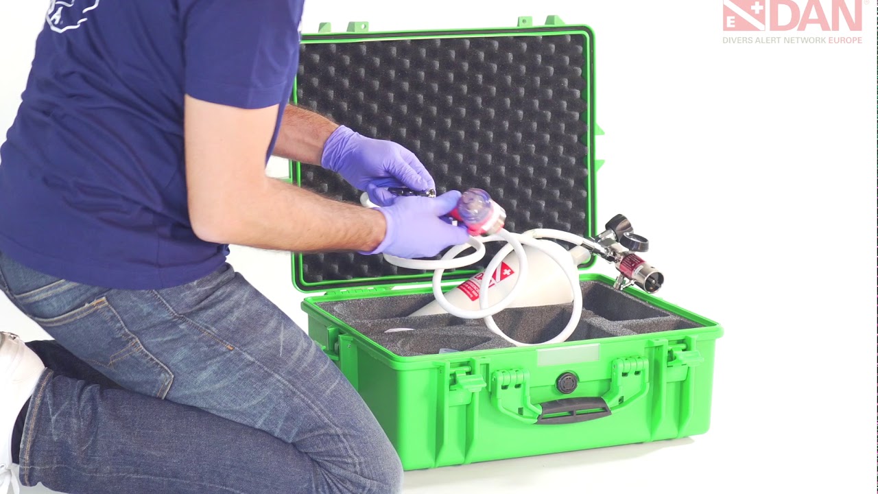 Oxygen first aid - DAN kit assembly - YouTube