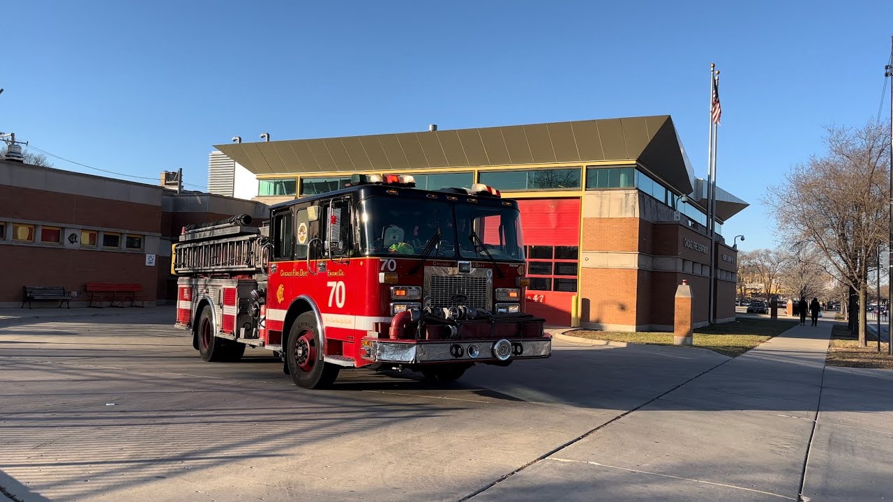 Chicago fire department Engine 70 responding - YouTube