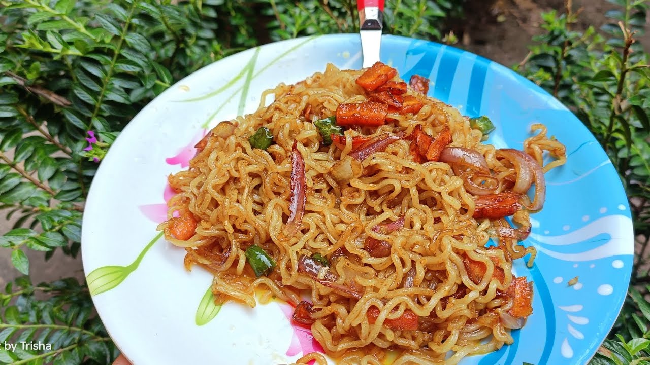 chawmin style meggie recipe ।। food vlog।। @Trishaslife0 - YouTube