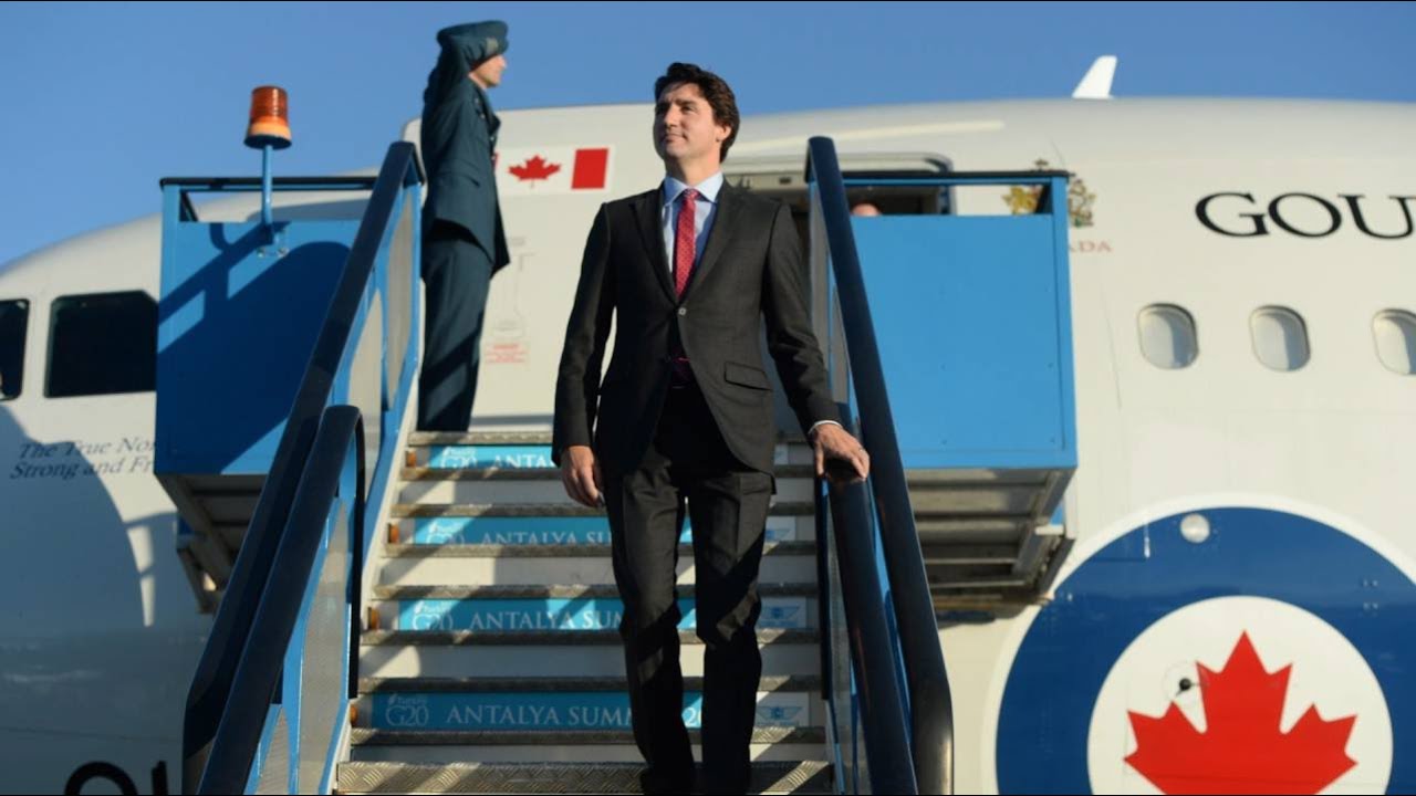 Justin Trudeau makes international debut at the G20 - YouTube