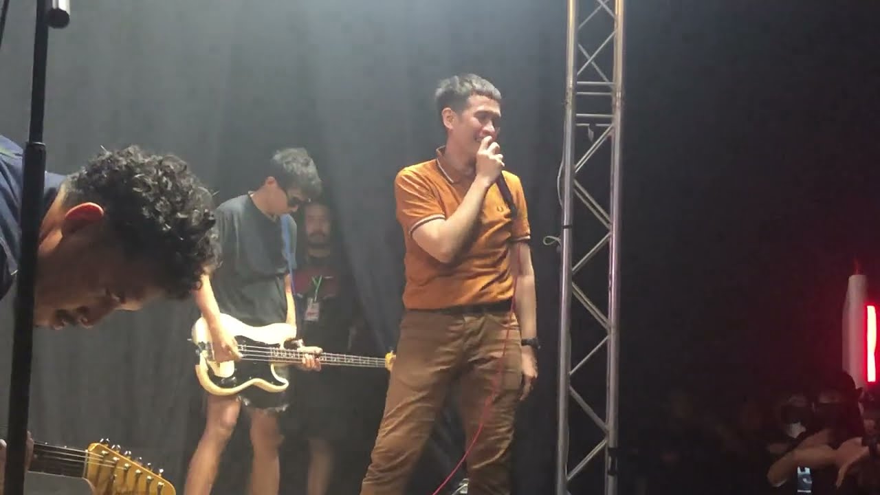 The Brandals - 24:00 Lewat (Lagu Luna) (Live at M Bloc Fest, Jakarta 1 ...