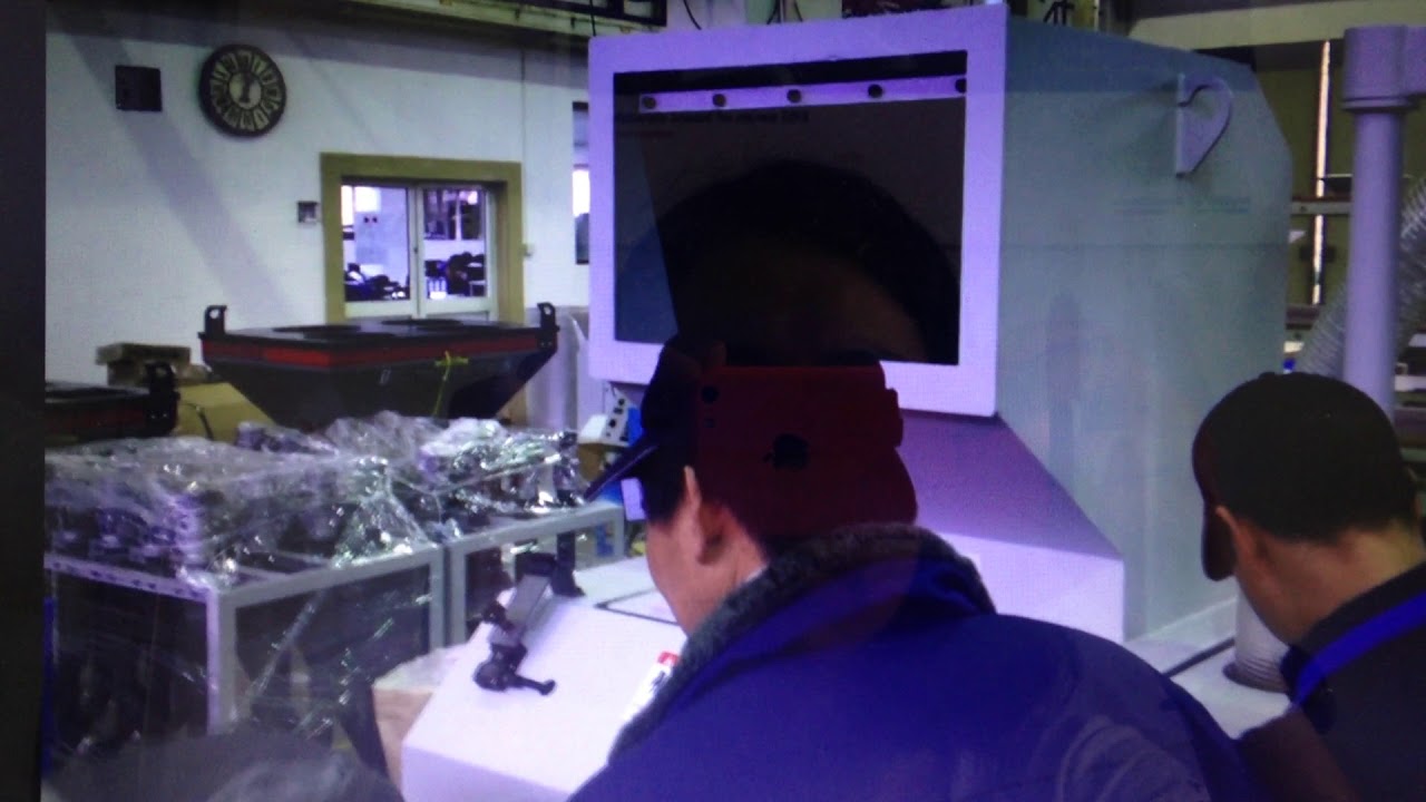 Injection moulding granulator - YouTube