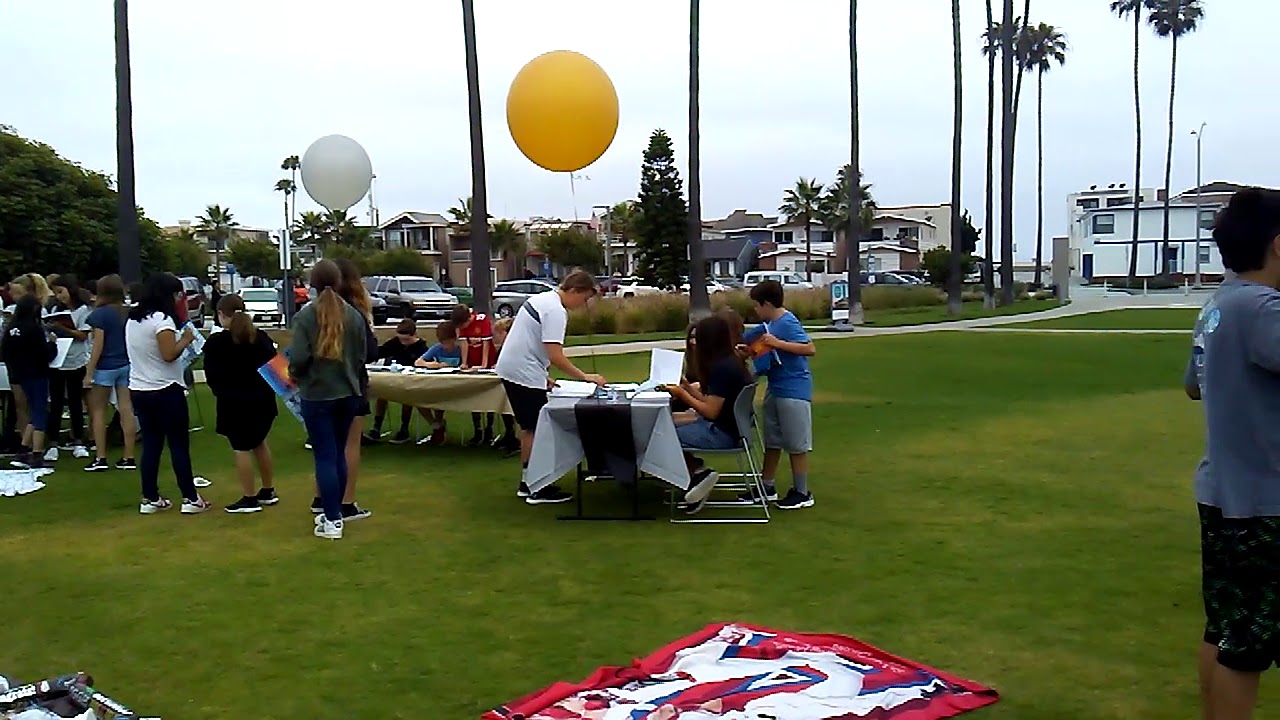 Alyssas 6th grade yearbook signing(5) - YouTube