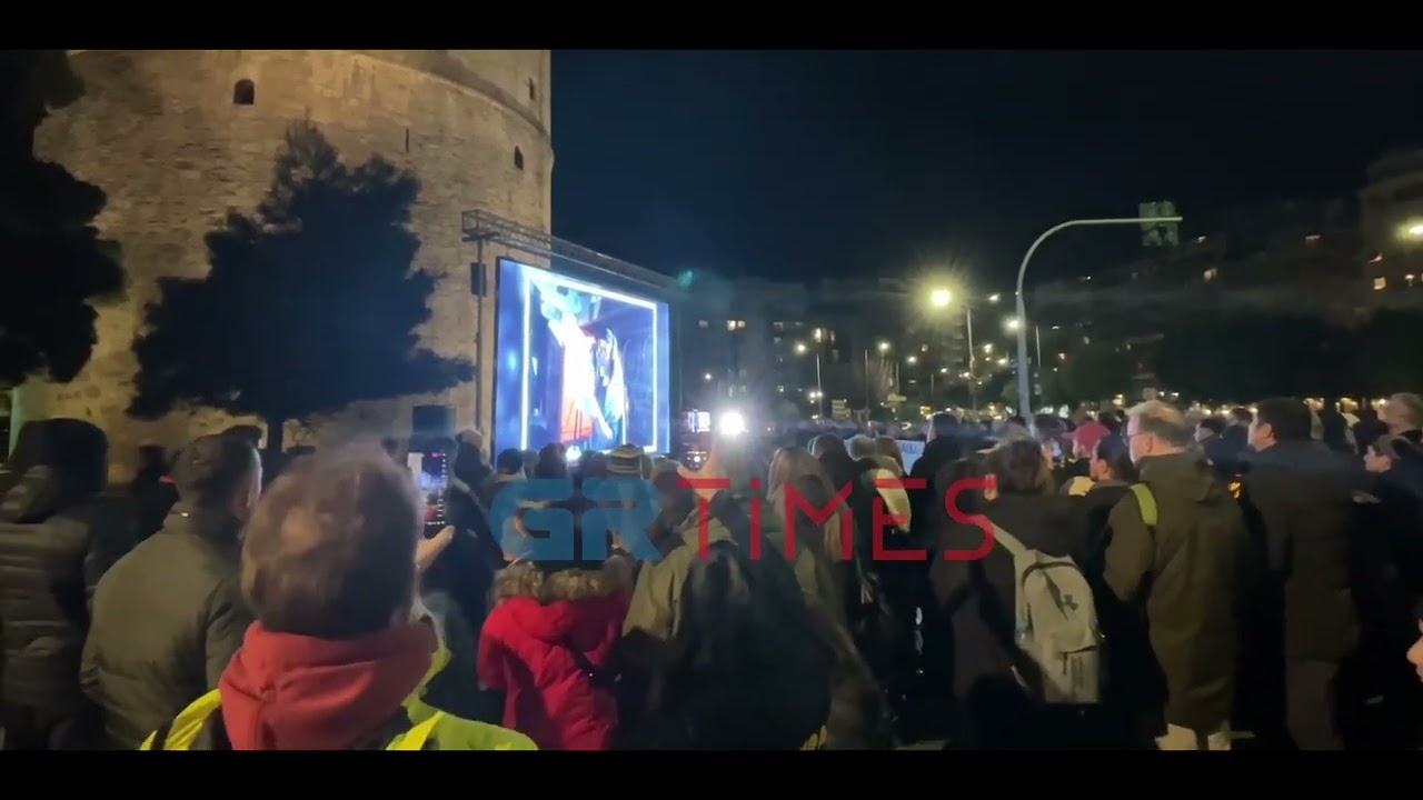 Κεράκια, συγκινητικό βίντεο και σιωπή στον Λευκό Πύργο για τον Άλκη ...