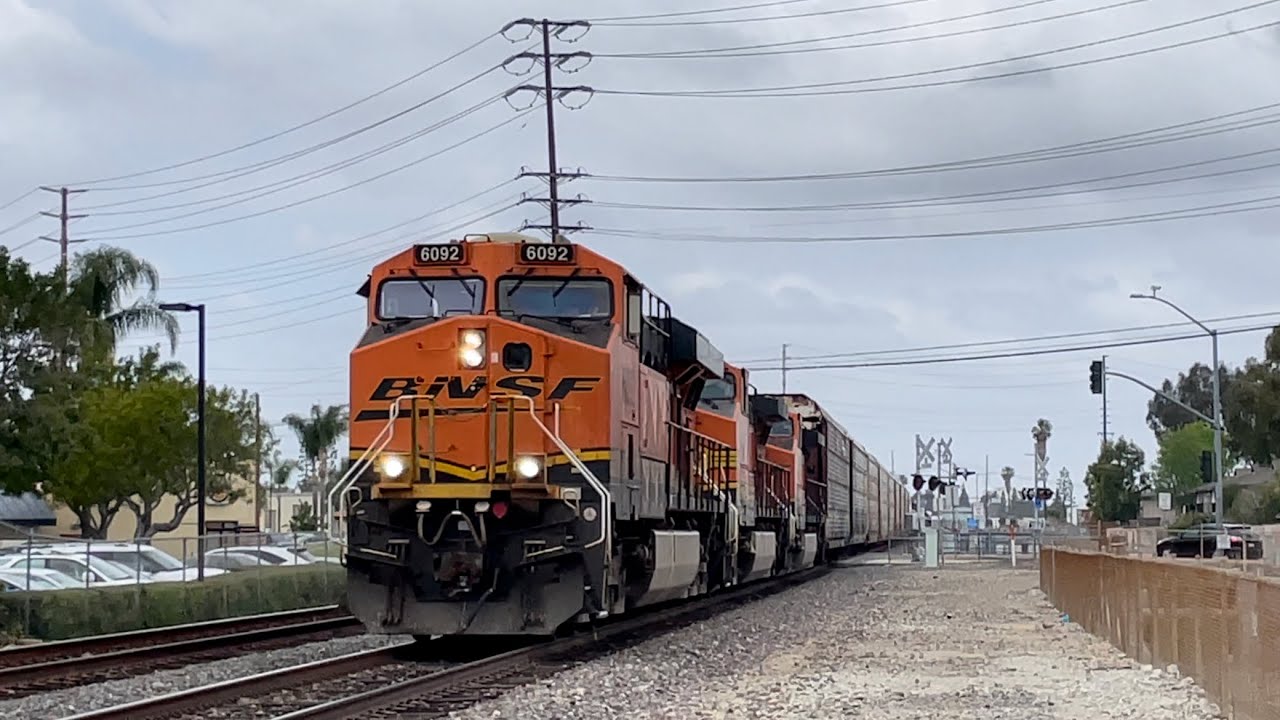 Morning BNSF Daygo Passing Ritchey Street - Tustin CA - YouTube