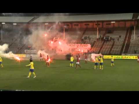 antwerp hooligans misdragen zich tijdens wedstrijd tegen STVV 2014 ...