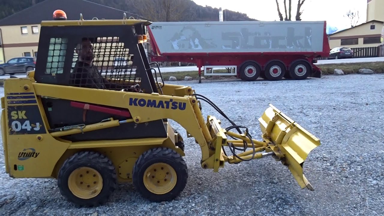 Kompaktlader Komatsu SK04J - Aukli Auktionen - YouTube