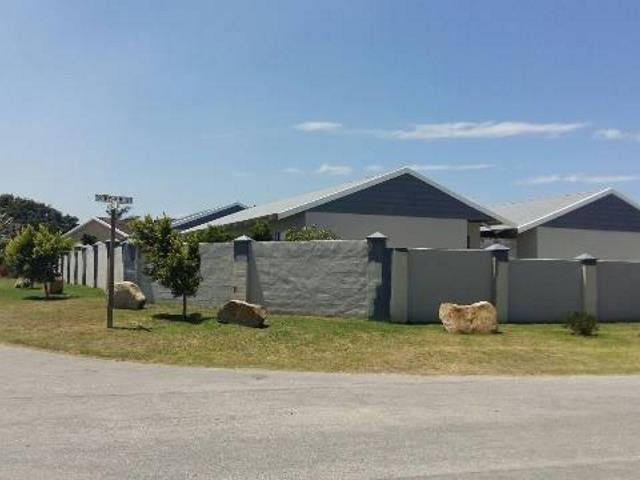 17 Bedroom House For Sale in Rowallan Park, Port Elizabeth, Eastern ...