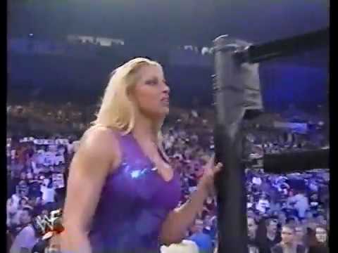 Trish Stratus vs. Ivory [2001-11-04] - YouTube
