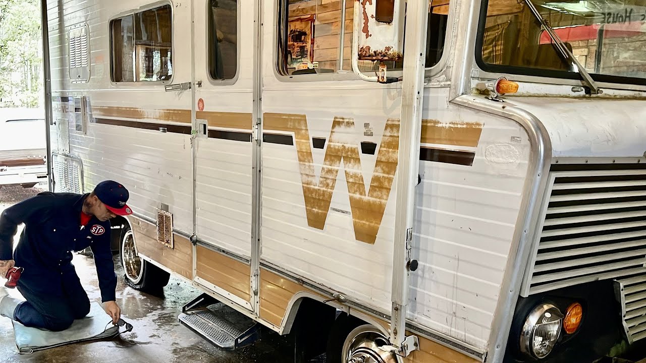 This 1973 WINNEBAGO Brave D18 is a blast from the past and it's FOR ...