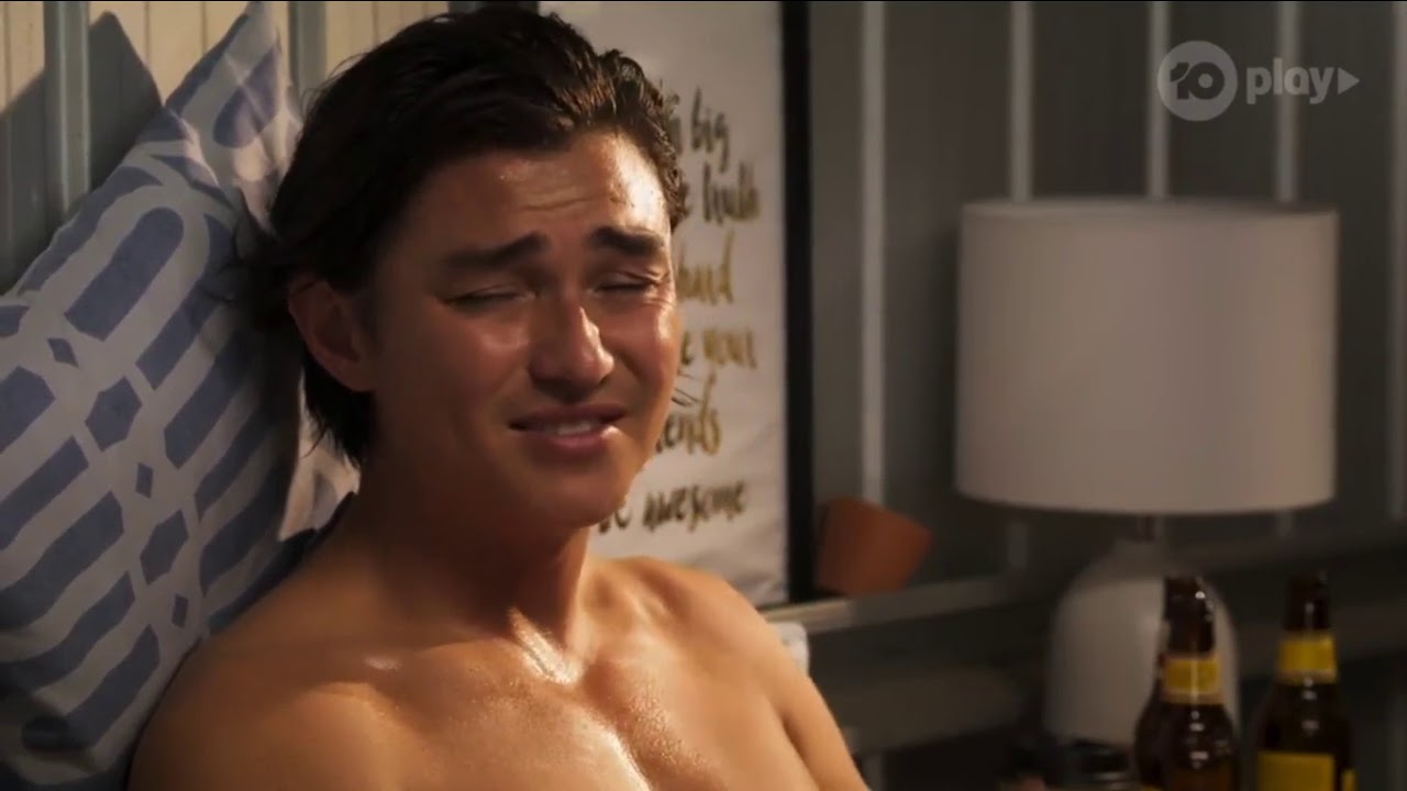 Piper Visits Leo- Neighbours Ep 8048 - YouTube