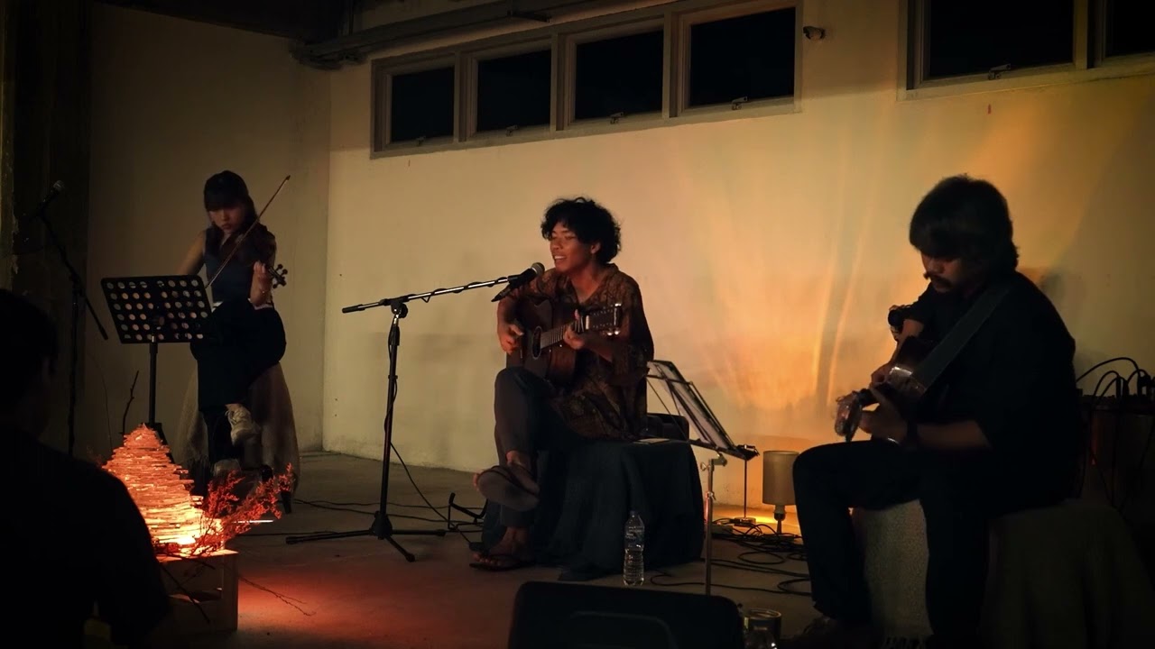 Par•T - ฉันวิ่งตามไม่ทันแล้ว โลกใบนี้ (ชื่อนี้ดีไหมนะ) [กองไฟ ver ...