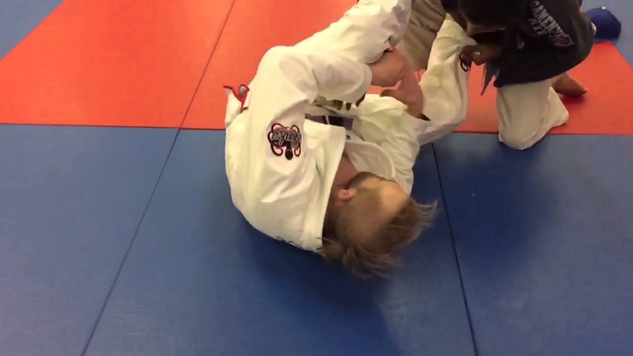 Technique of the Week: Lasso Guard Inversion to Triangle - YouTube