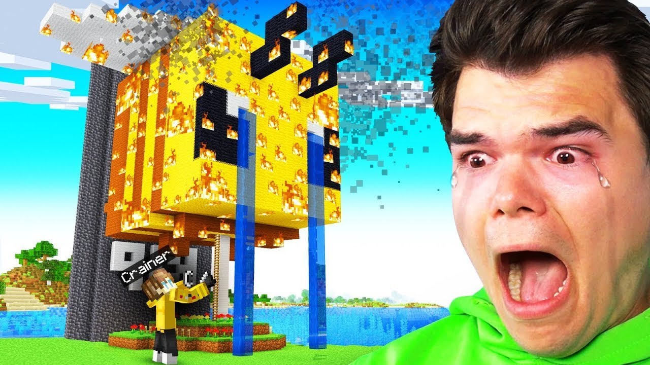 My BEENNY STATUE Was Set On FIRE... (Minecraft Squid Island) - YouTube