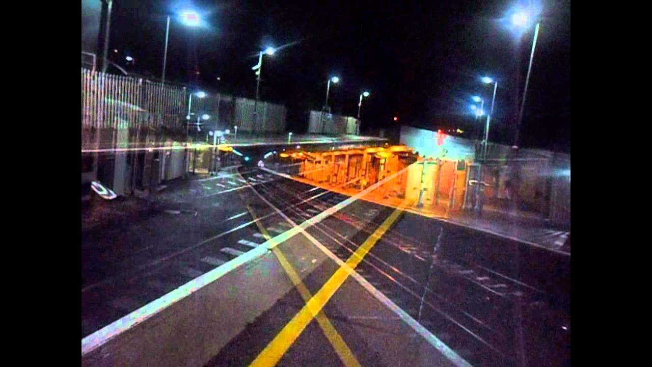 Southern Class 377s at Couldson South (Night) - YouTube