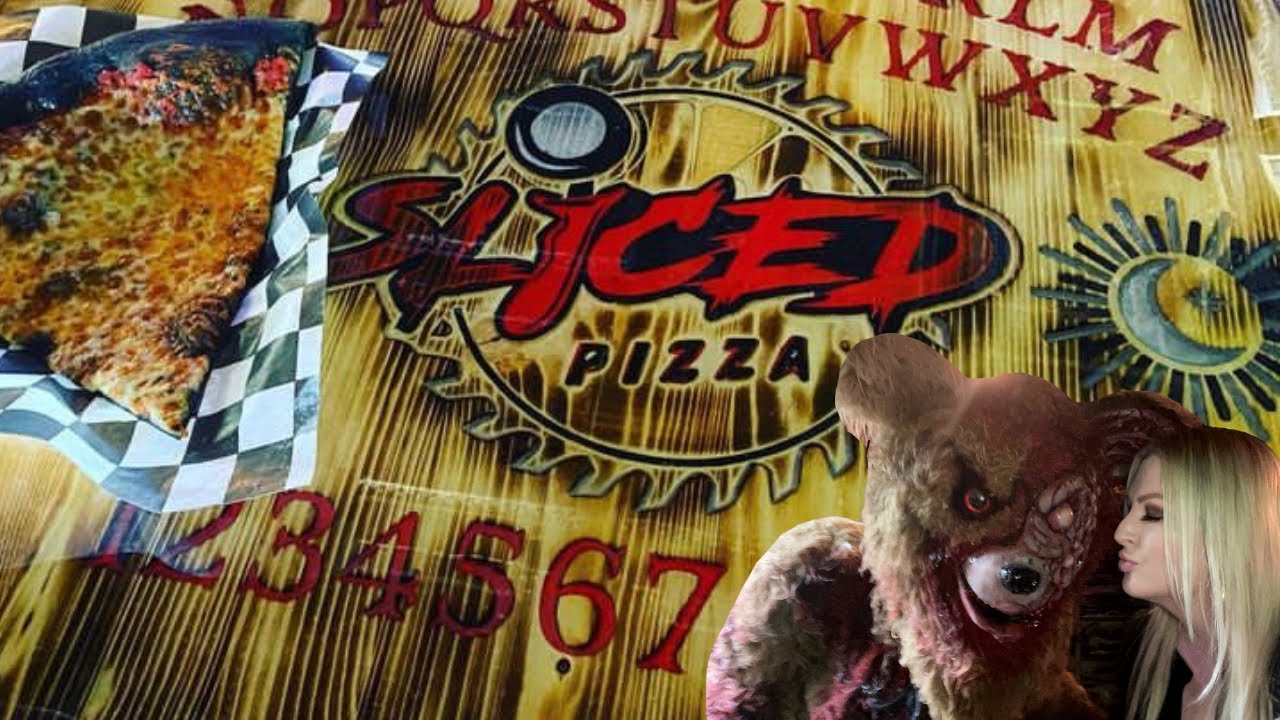 SLICED PIZZA- HORROR THEMED PIZZA SHOP IN LAS VEGAS🍕 Black crust! - YouTube