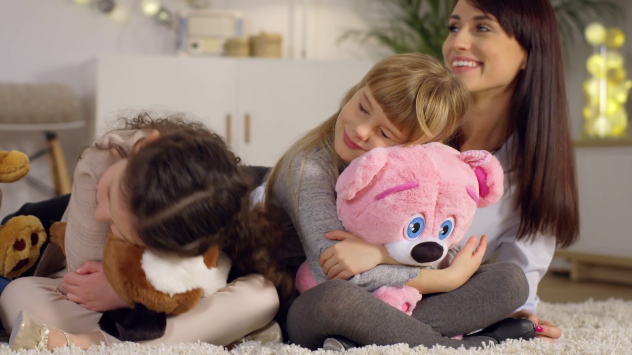 Biedronka - Pluszaki interaktywne (Reklama TV) - YouTube