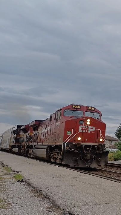 CP 8026 leads CPKC 231 - YouTube