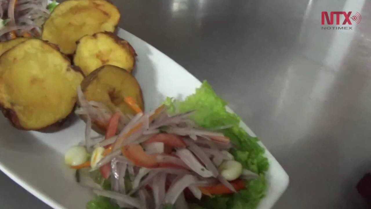 El cuy chactado, un plato típico peruano que impacta a turistas - YouTube