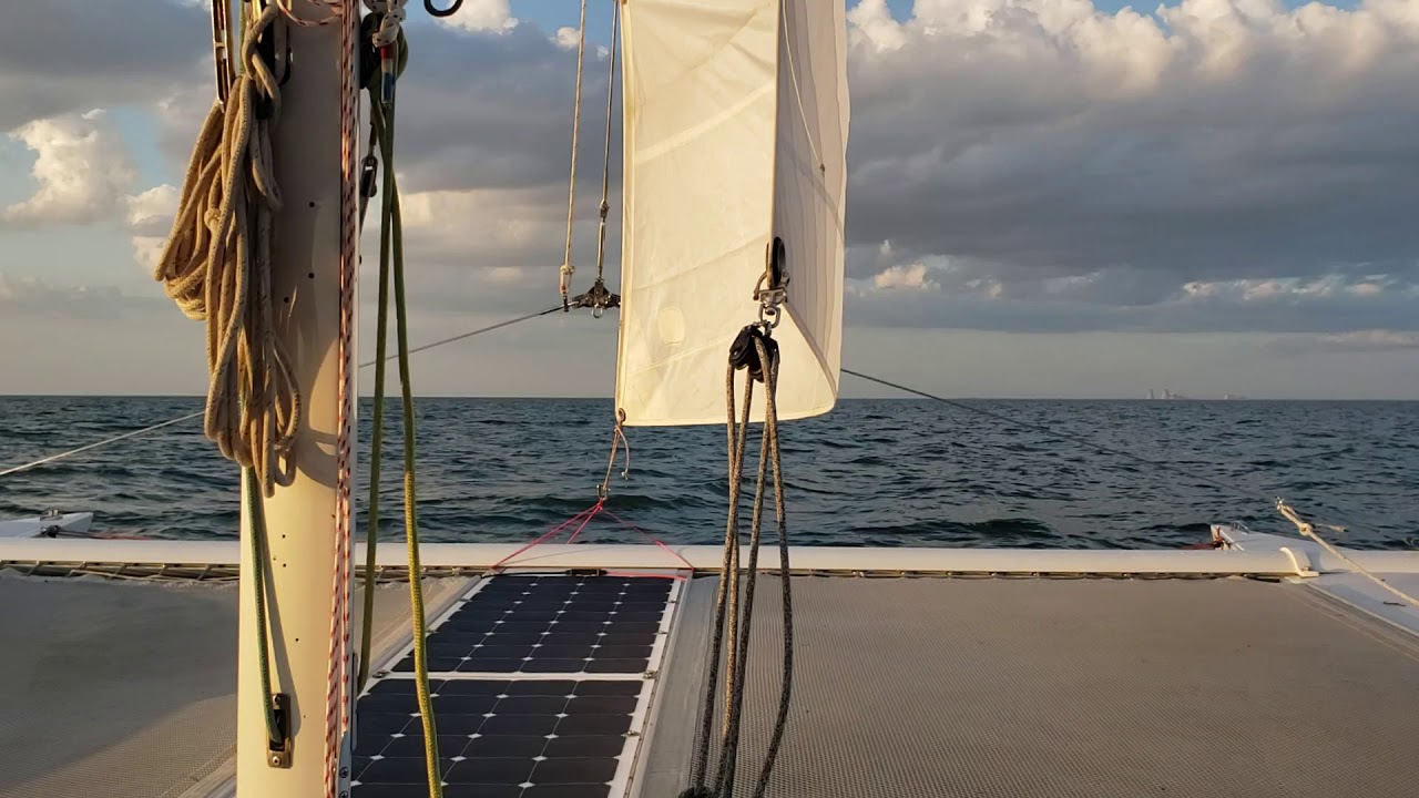 Stiletto 30 "Free Radicals" sailing - YouTube