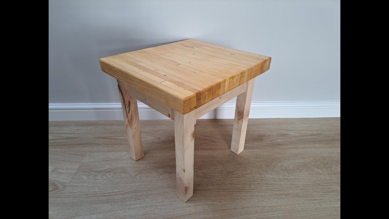 Building a small table entirely out of pallet wood - YouTube