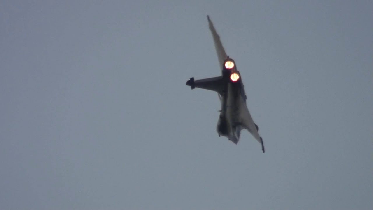 Dassault Rafale 4de Sanicole Sunset Airshow 13-09-2013 - YouTube