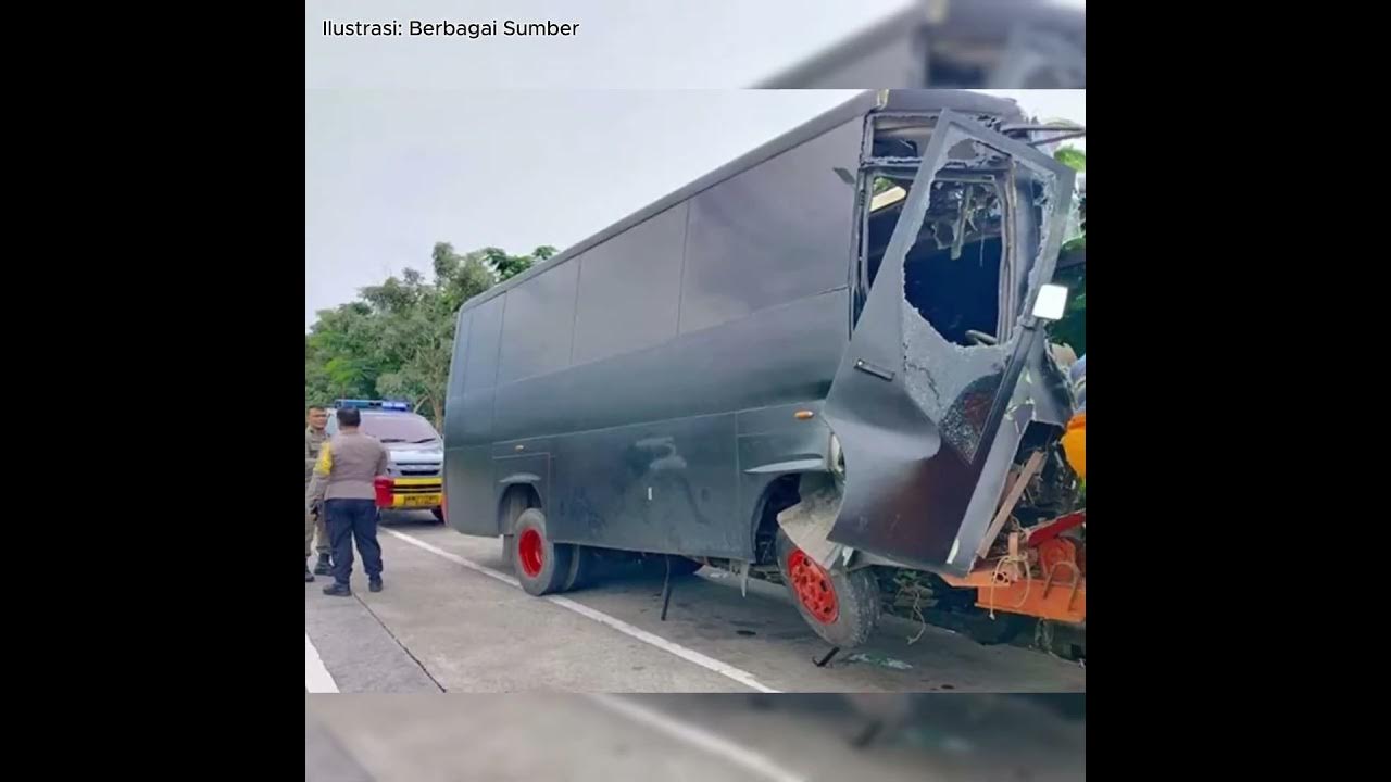 Kronologi Kecelakaan Bus Brimob Angkut Siswa SMA di Tol Malang, 2 Korban Tewas - YouTube