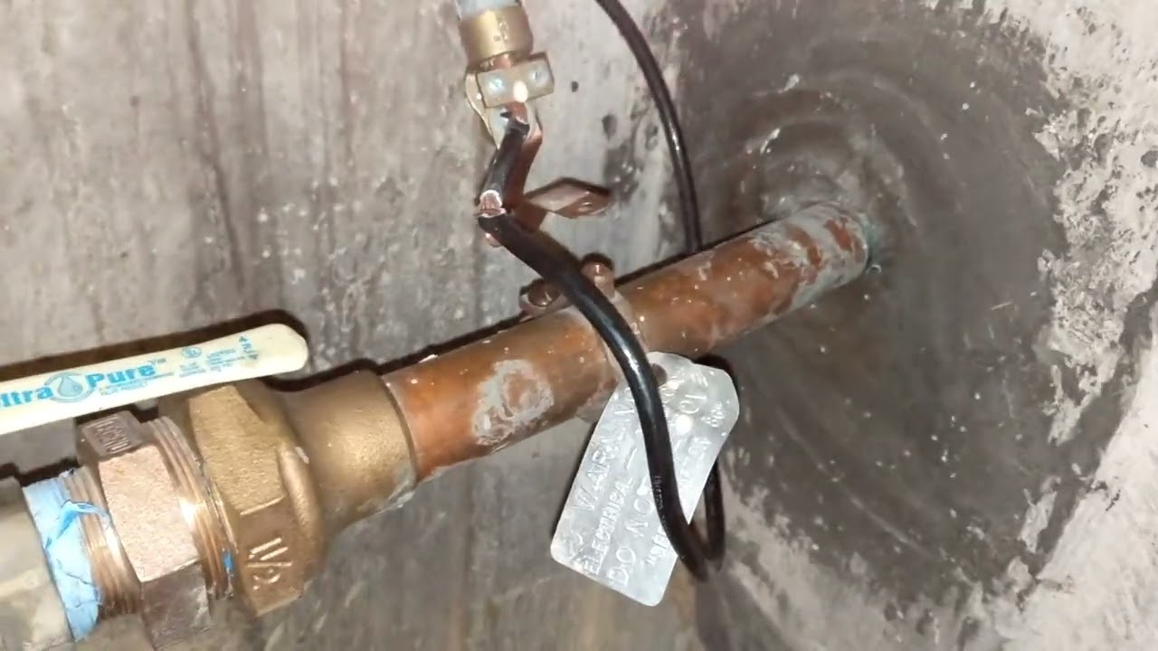 How to measure current on pipes with AC Clamp Meter and isolate water ...