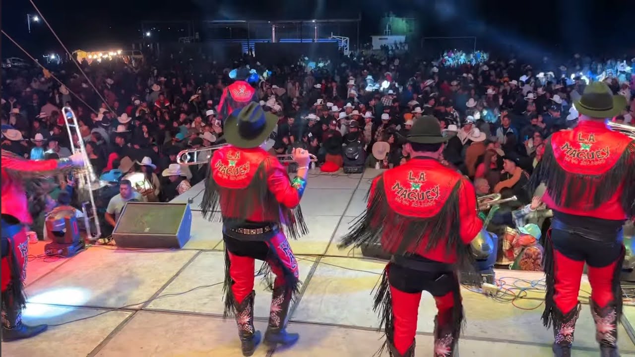 Baile Con Banda Maguey Puacuaro Michoacán 13 Diciembre 2024 - YouTube