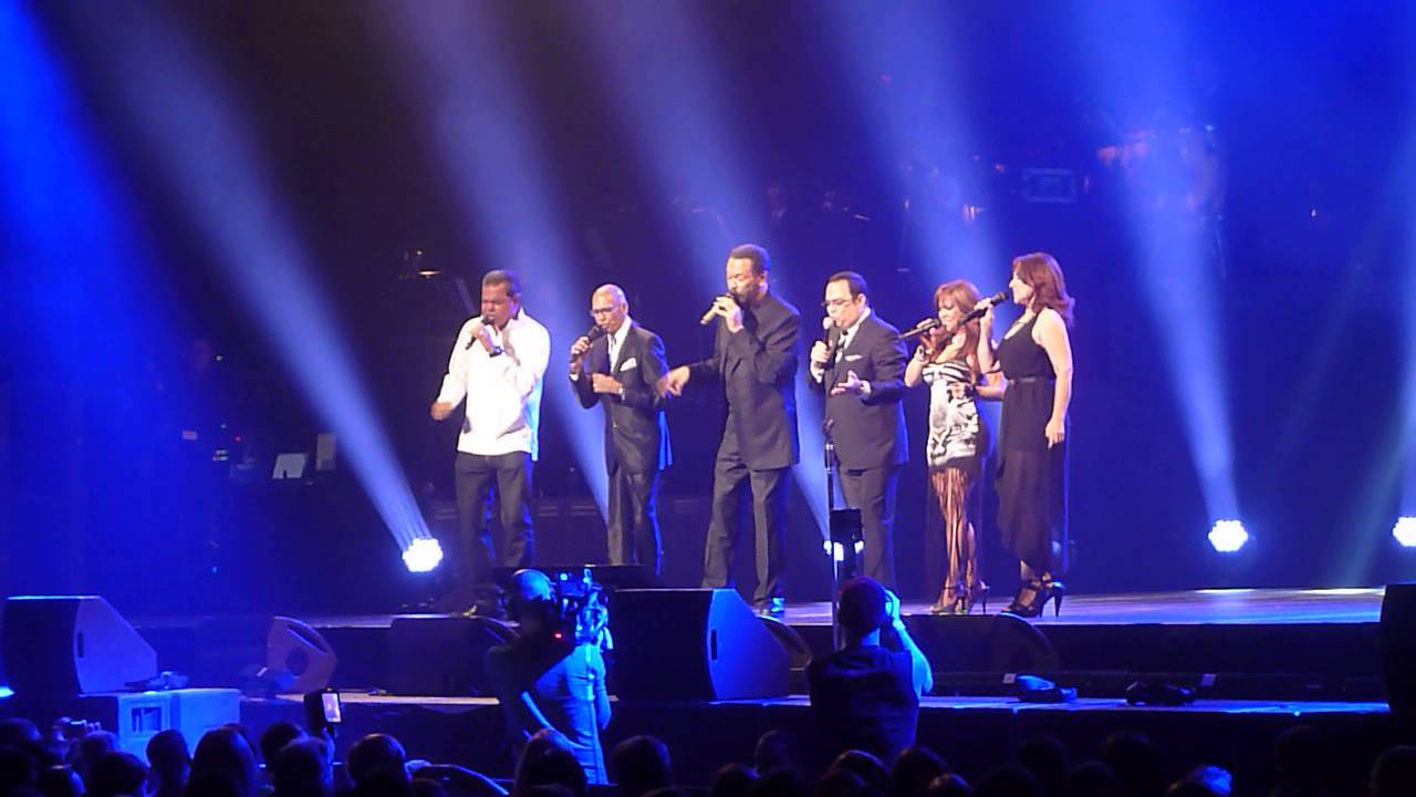 Sin Voluntad, Gilberto Santa Rosa @ Choliseo, 8 de febrero 2014 - YouTube