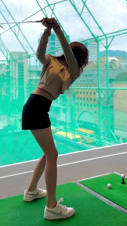 라인이 이쁜 스윙⛳KLPGA #김지영 프로 - YouTube