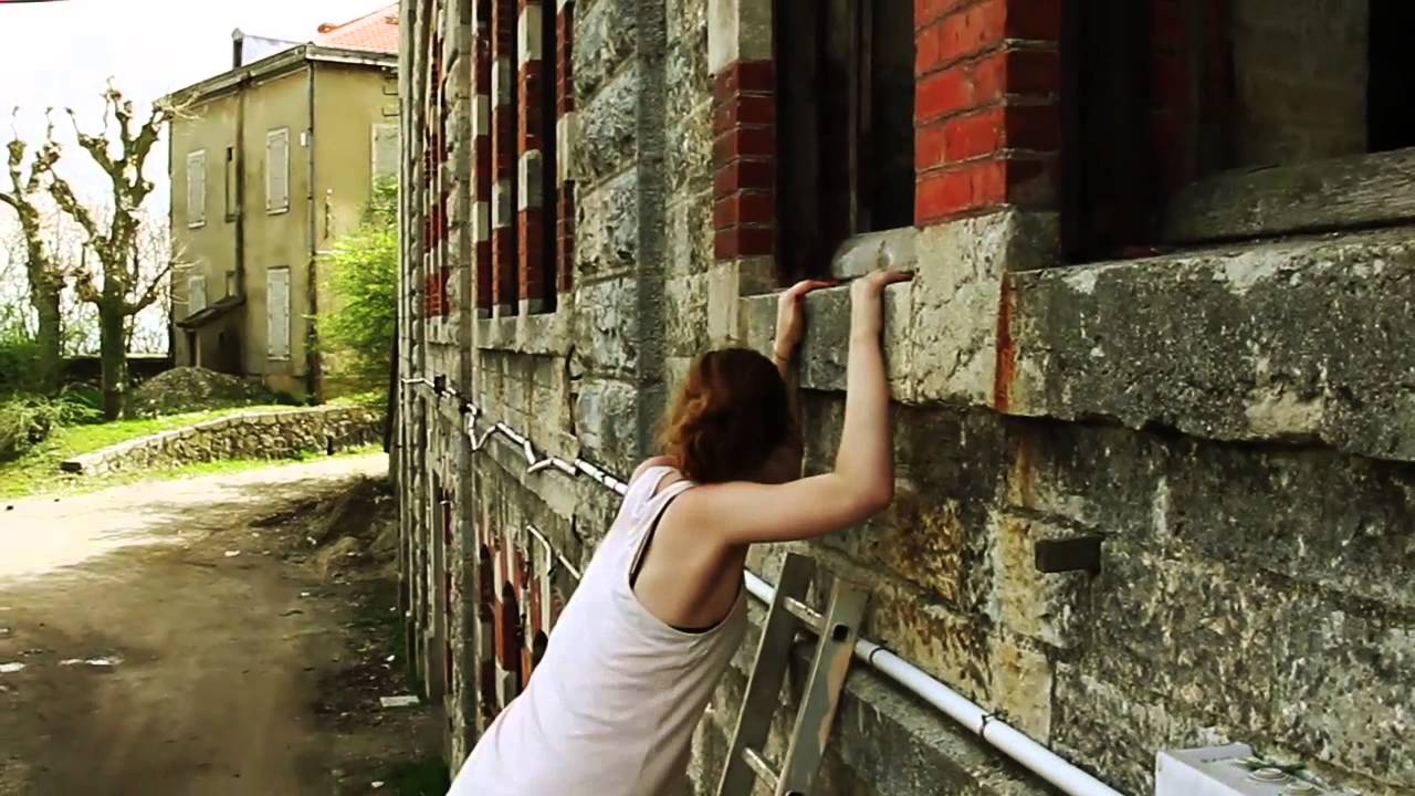 HORROR SHOWER - YouTube