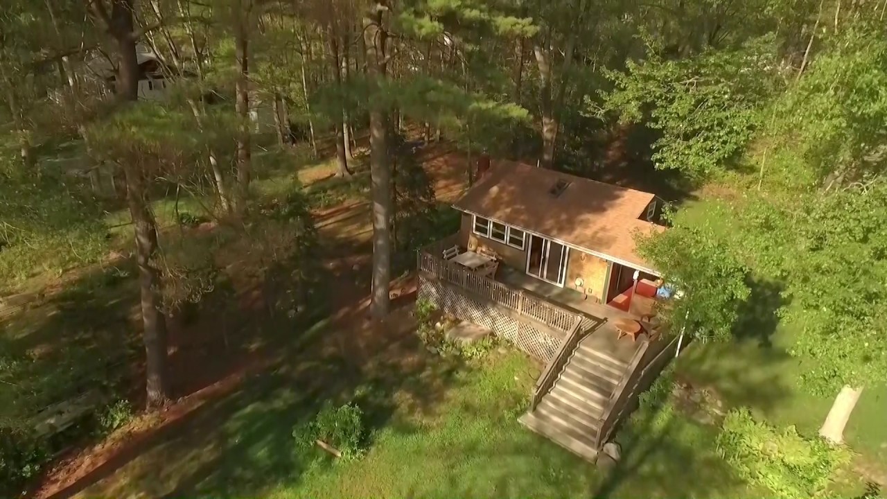 Toms Place On the Lake - YouTube