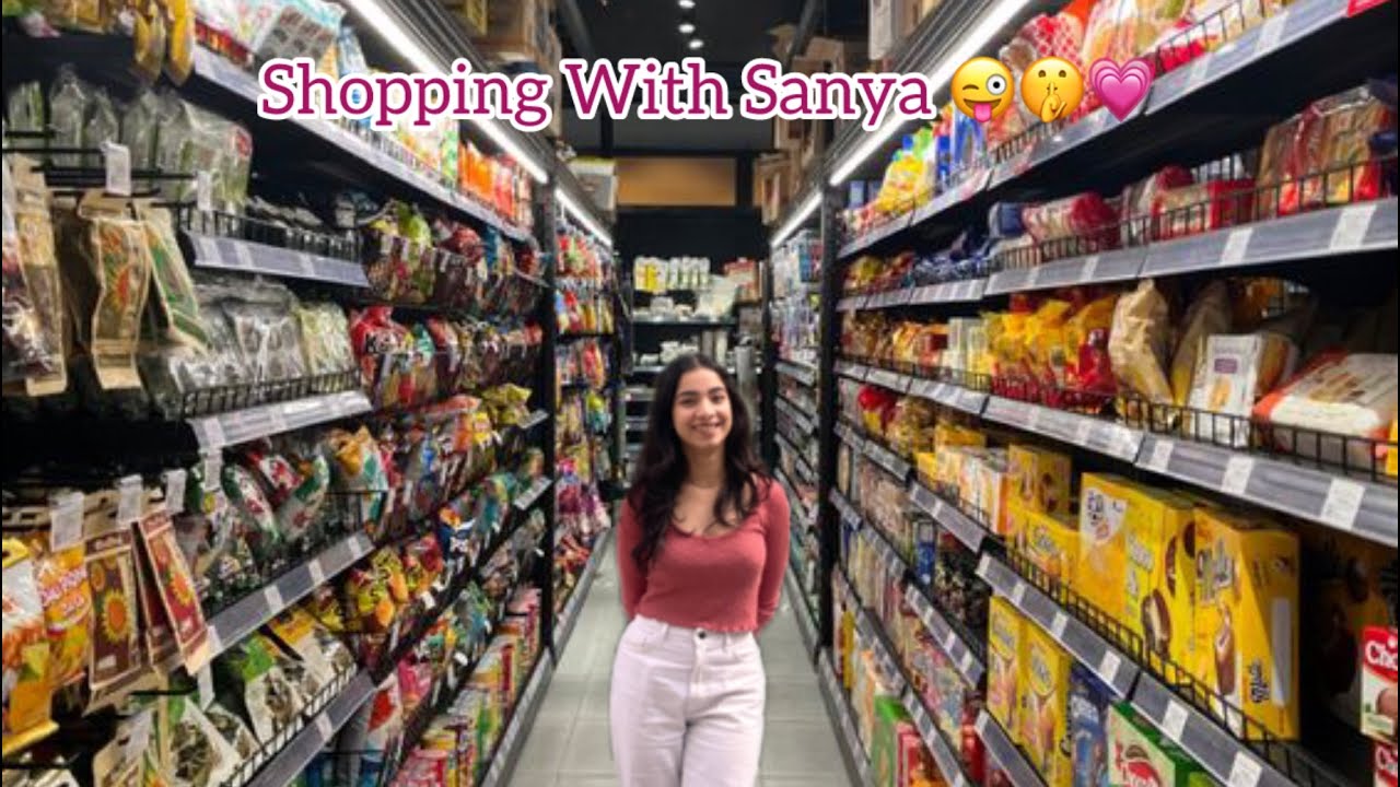 First Shopping Trip Near My Hostel | Vlog | Sanya Sachdeva | Pune | - YouTube