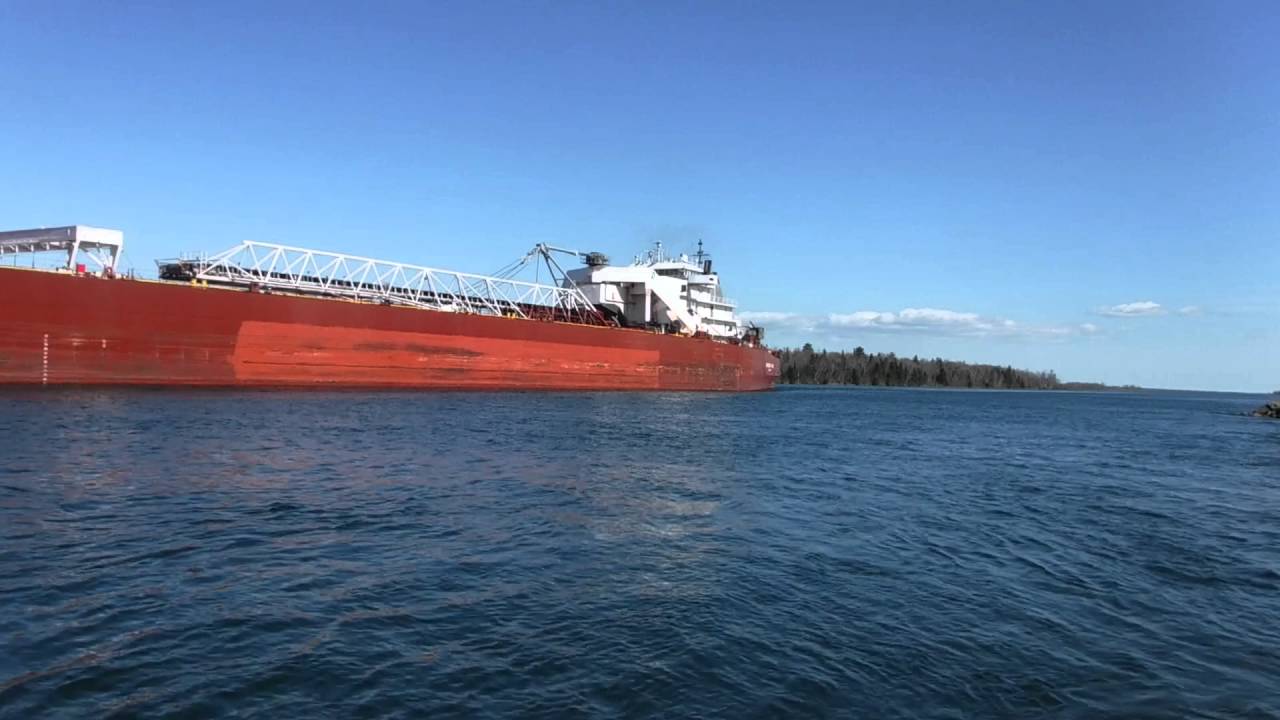 Great Lakes Tug and Barge Presque Isle - YouTube