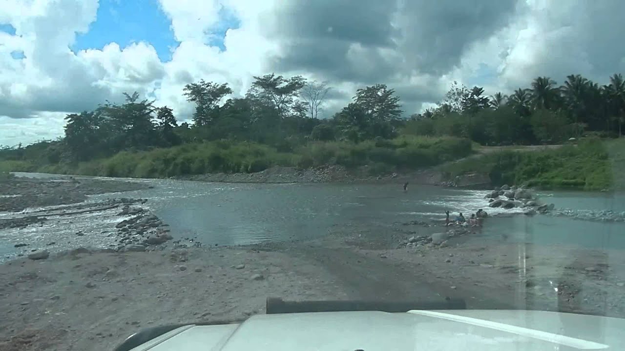Popondetta Airport Road Papua New Guinea - YouTube