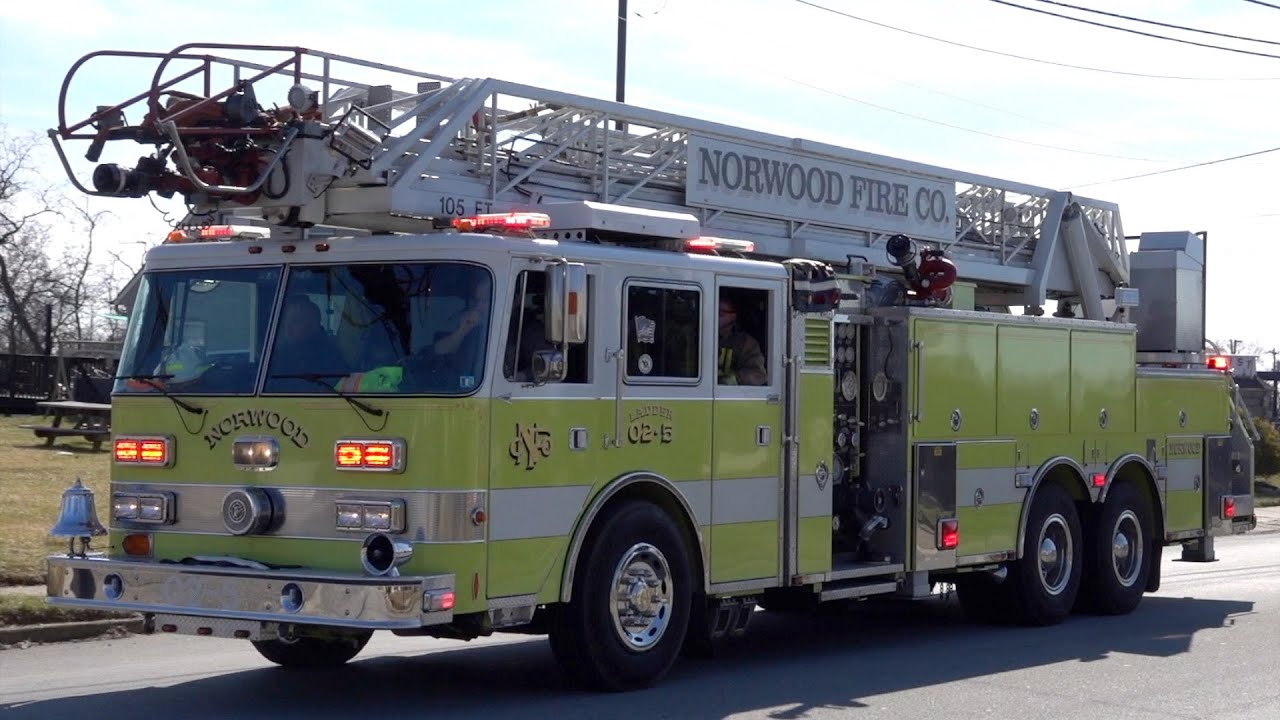 Norwood Fire Company Ladder 2 Responding - YouTube