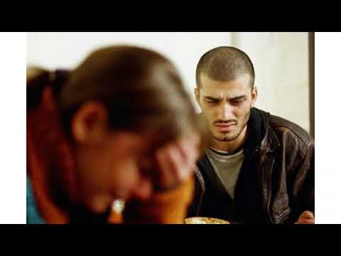 yari olanın yar sarar yarasını yari olmayanın efkar si anasını