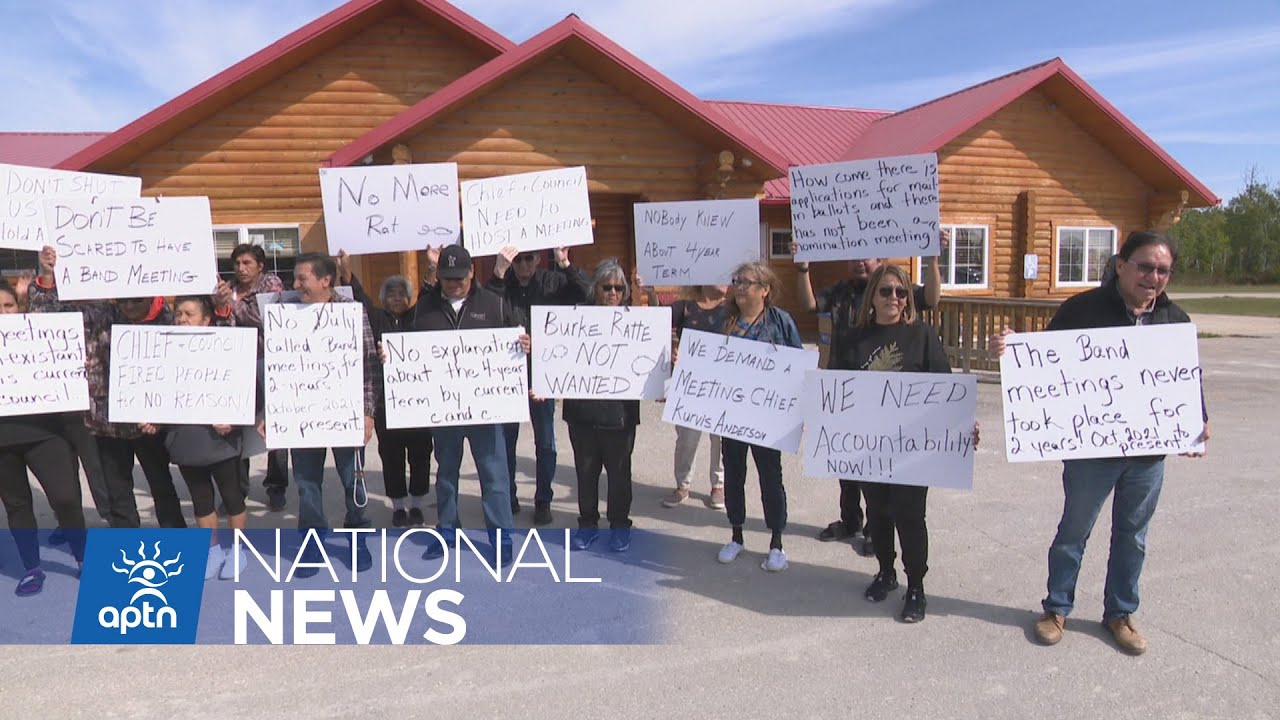 Members of Pinaymootang First Nation protesting ahead of October ...