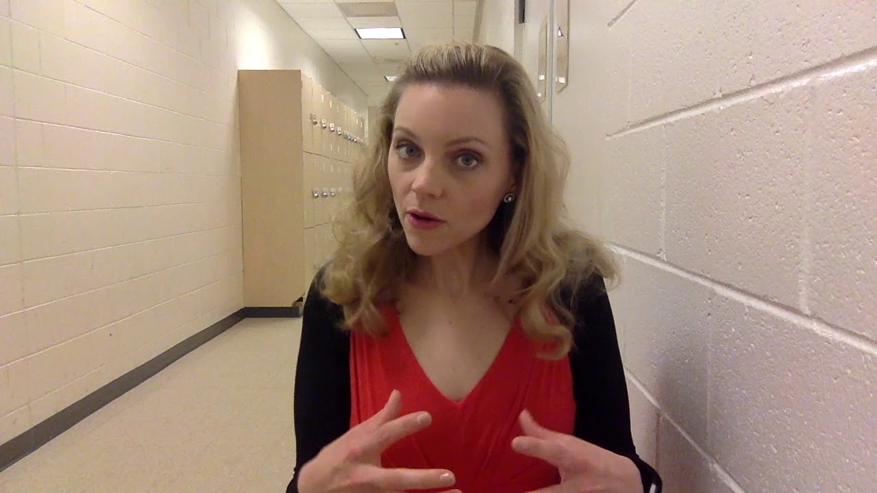 Annie Gill - Interview - YouTube