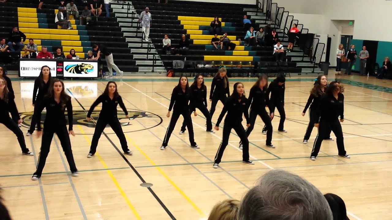 CHS Dance Team half time 01.12.16 - YouTube